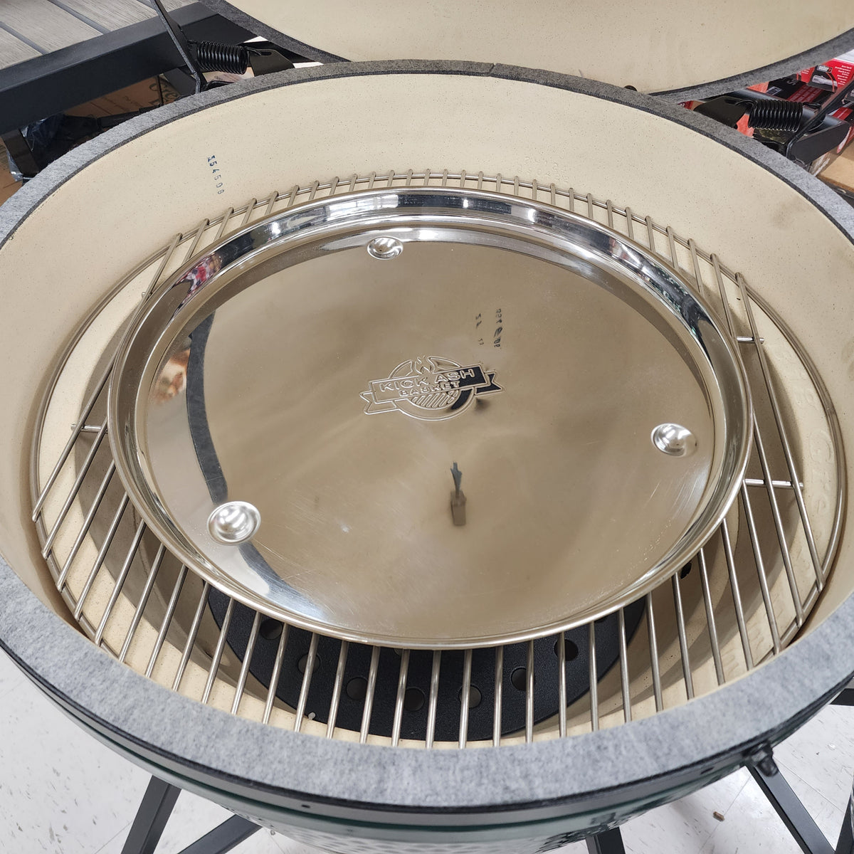 18" Kick Ash Drip Pan – Catch the Mess, Keep the Flavor